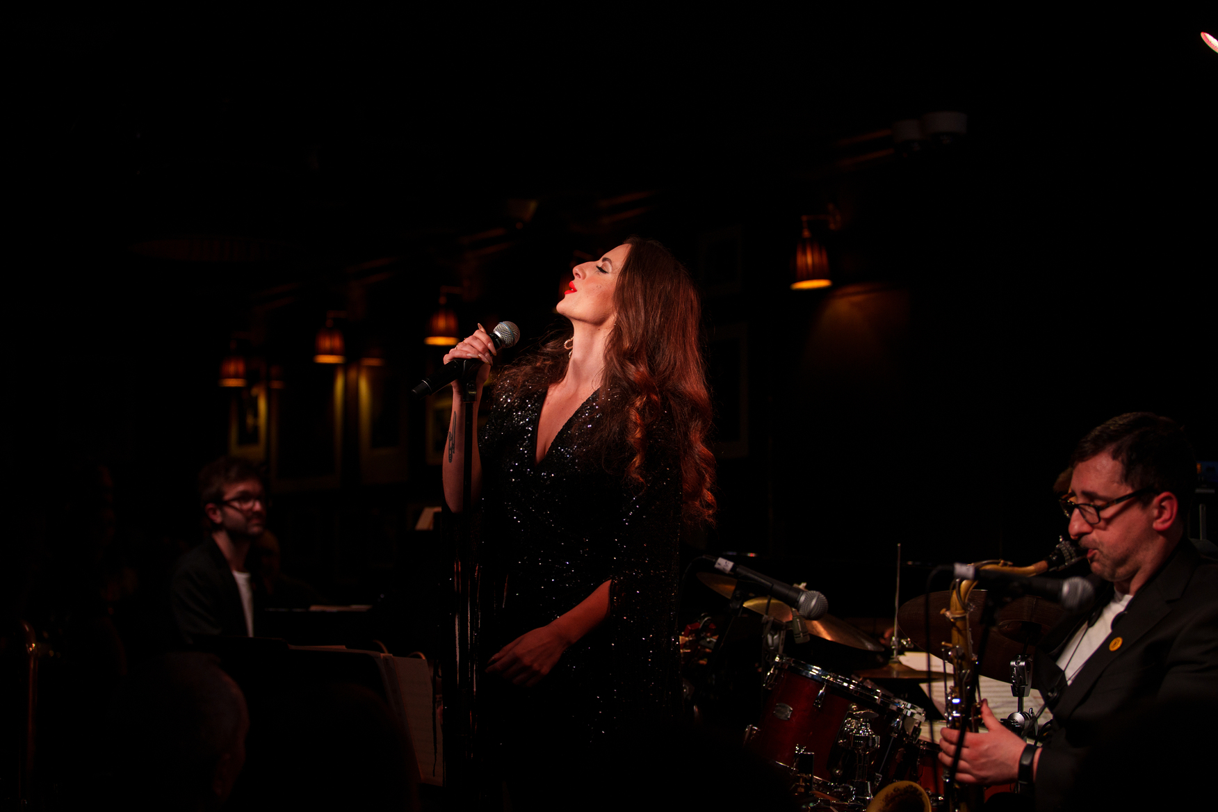 Χριστούγεννα & Πρωτοχρονιά με Emma Smith και Jive Aces @Half Note ...